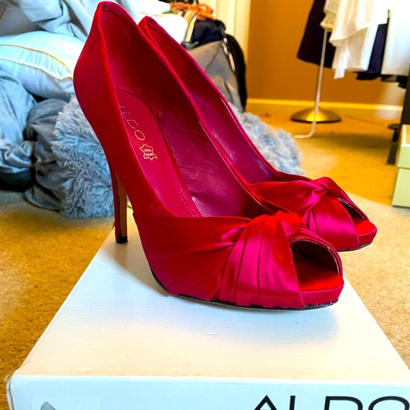Aldo | Shoes | Gorgeous Red Satin Pumps Made For That Special Date Or ...